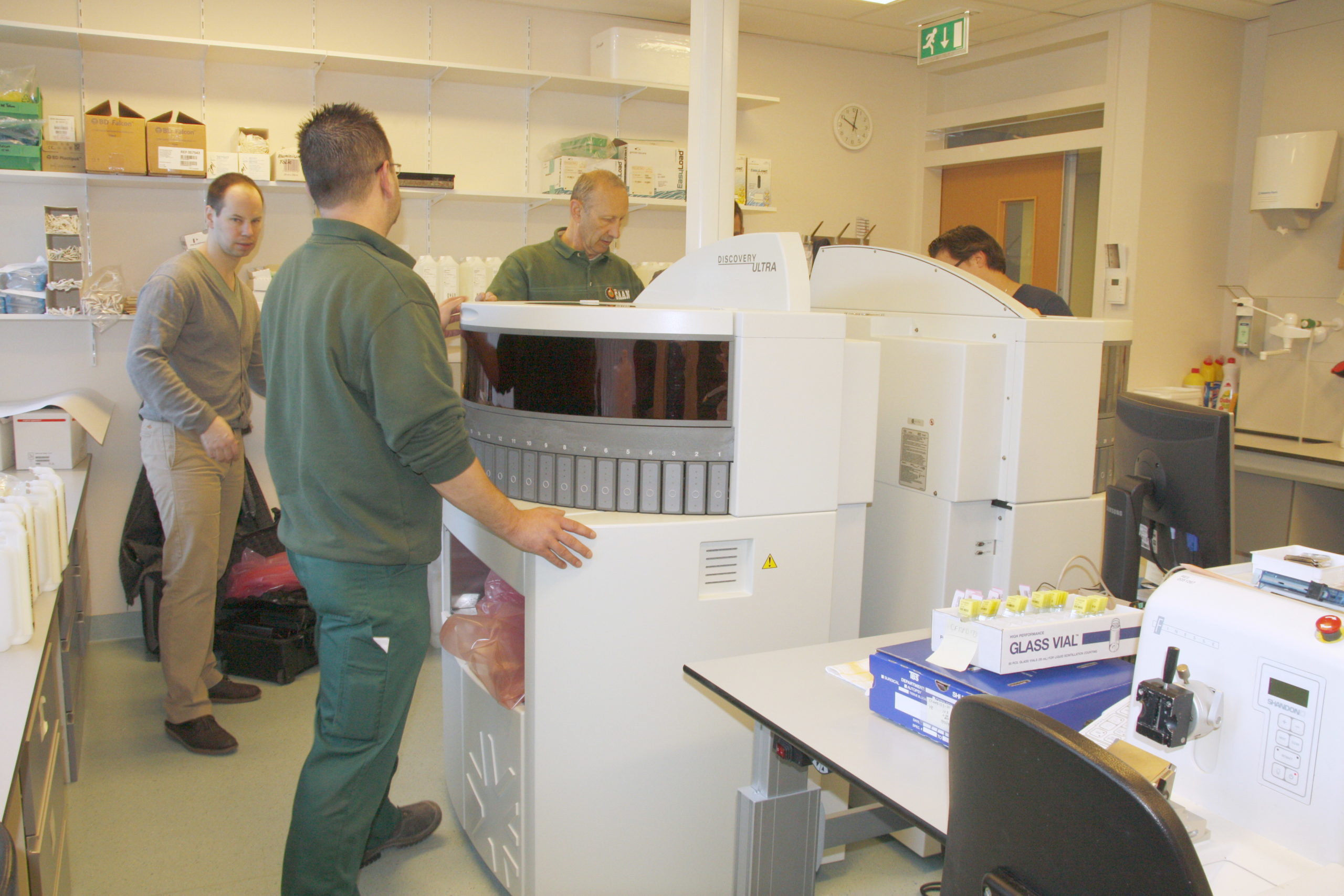 Storage, transportation and installation for Roche Diagnostics ...