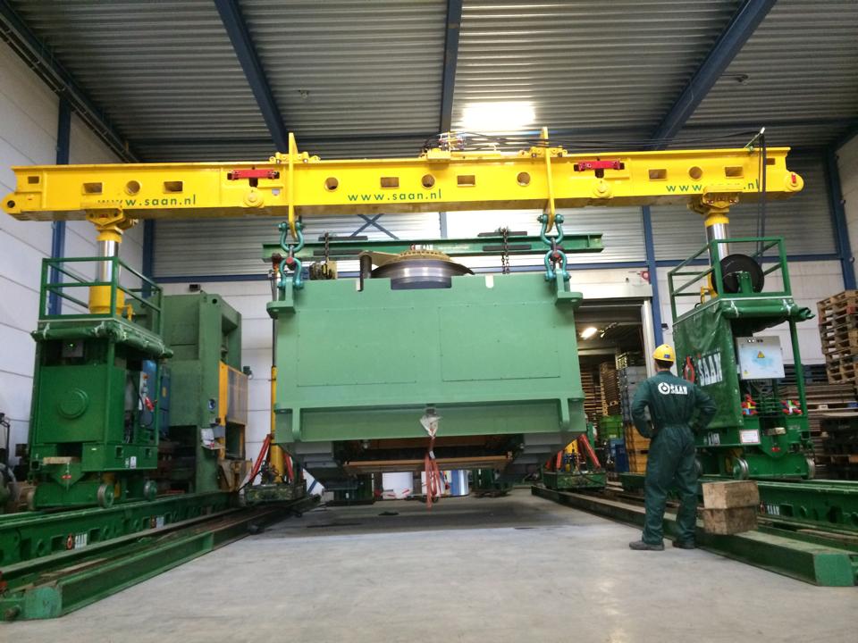 Removal and installation of heavy machines in VDS Hapert - Saan