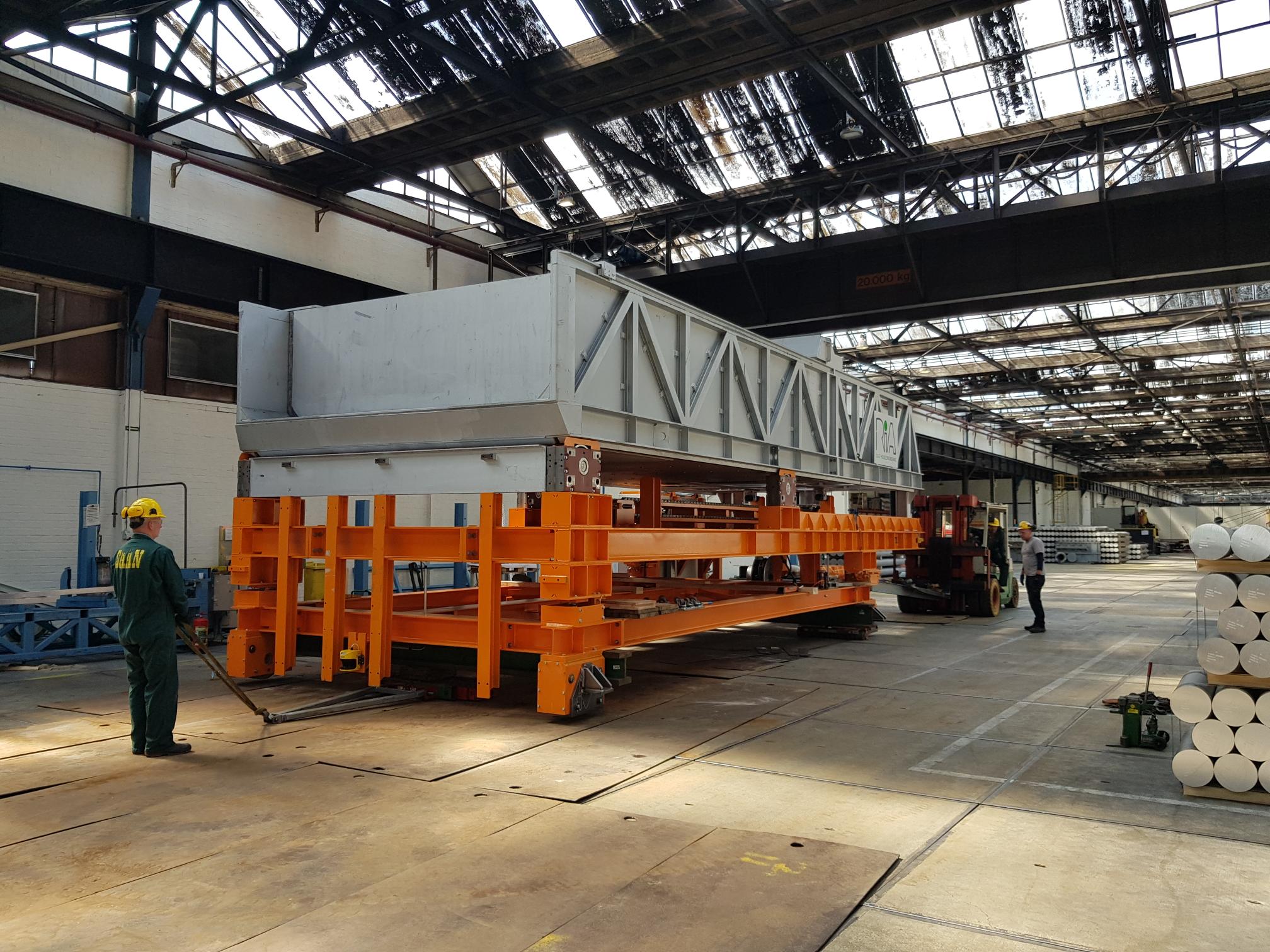 01-Hydro-Extrusion-Drunen-laadmachine-verplaatsen - Saan