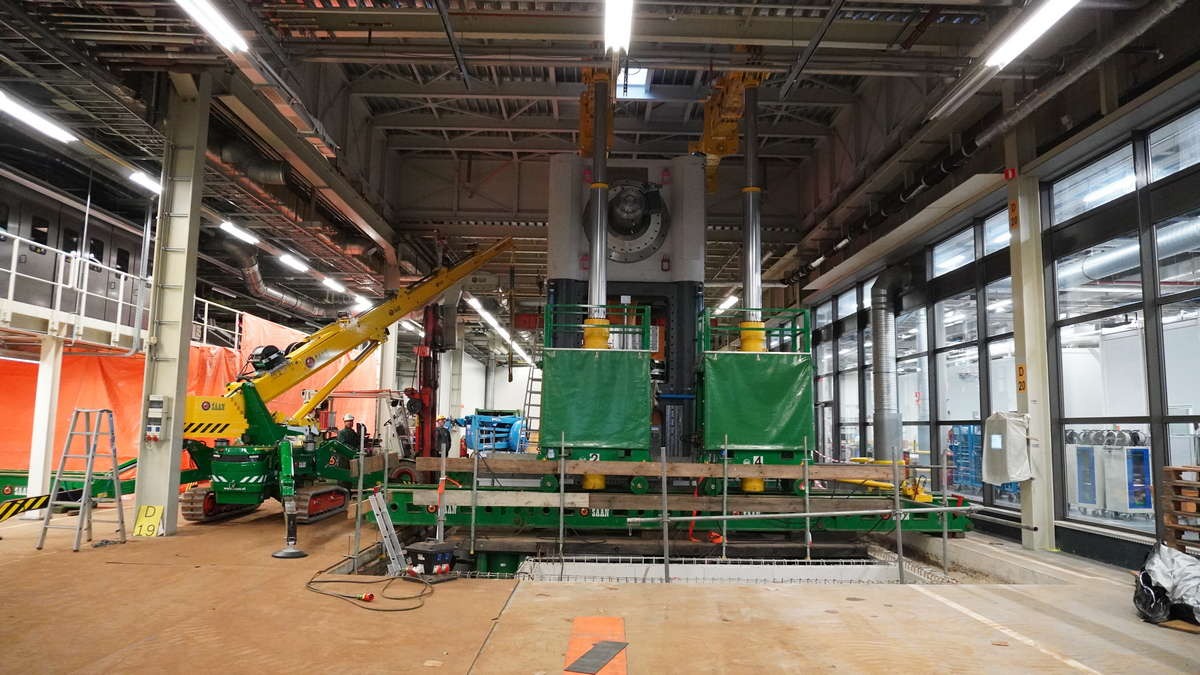 Installation of new press at Bosch Transmission Technology - Saan